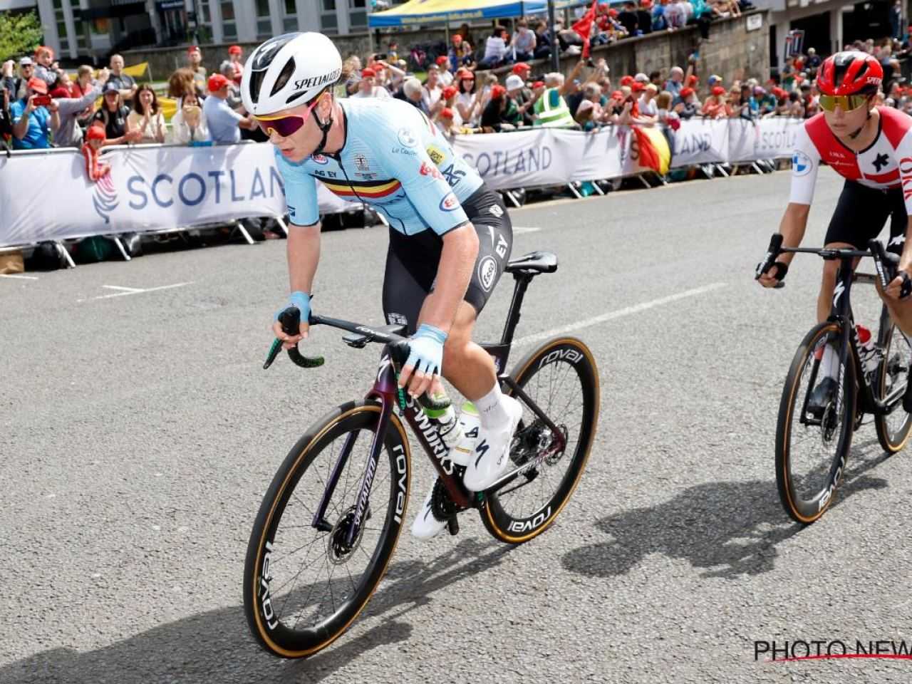 Ongezien! Ploegleider maakt Lotte Kopecky met de grond gelijk na teleurstellende Ronde van ...